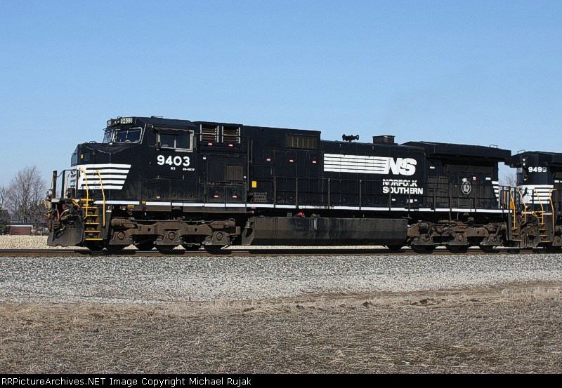 NS 9403